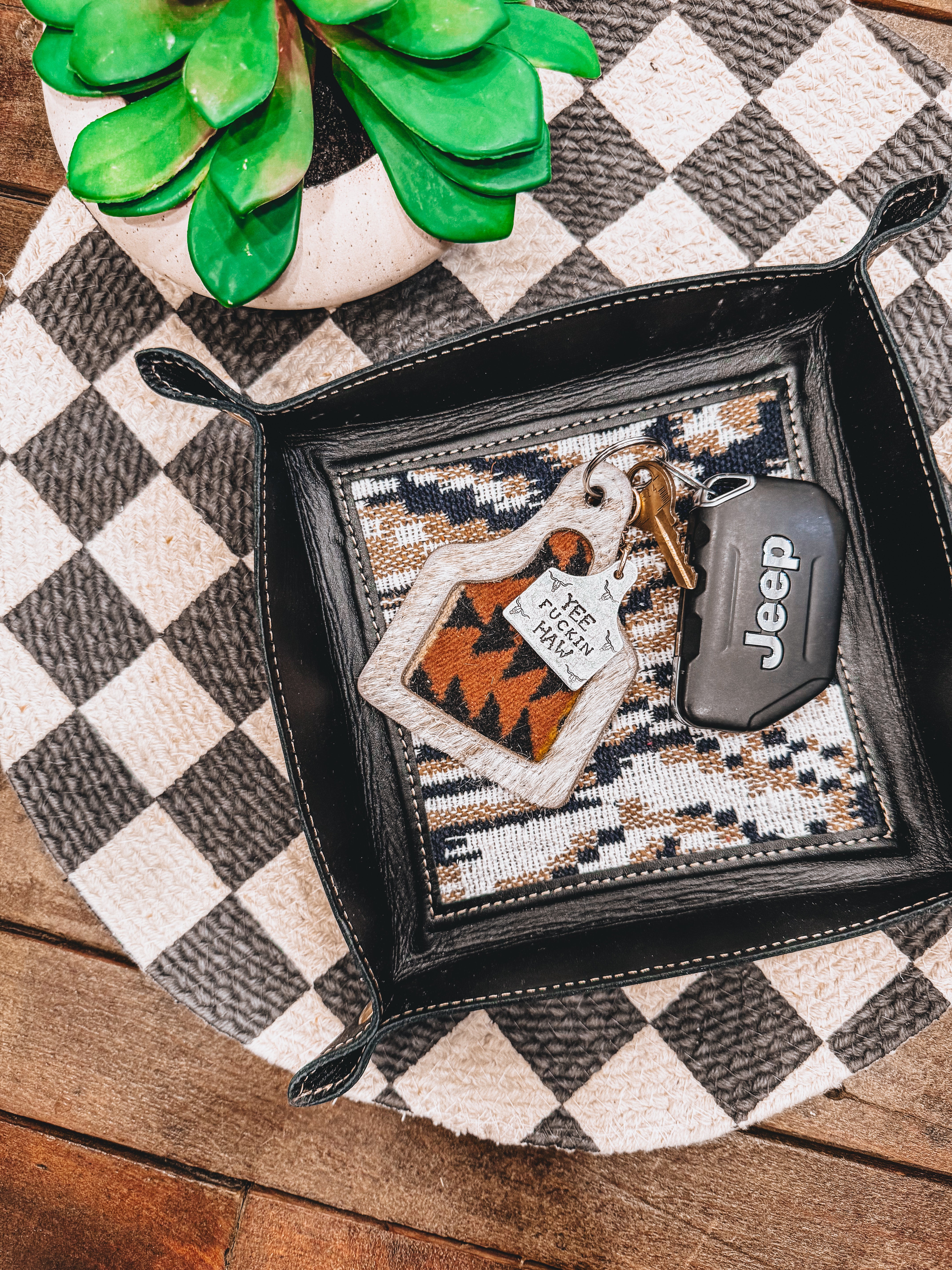 Elsie Tray – The Punchy Flare