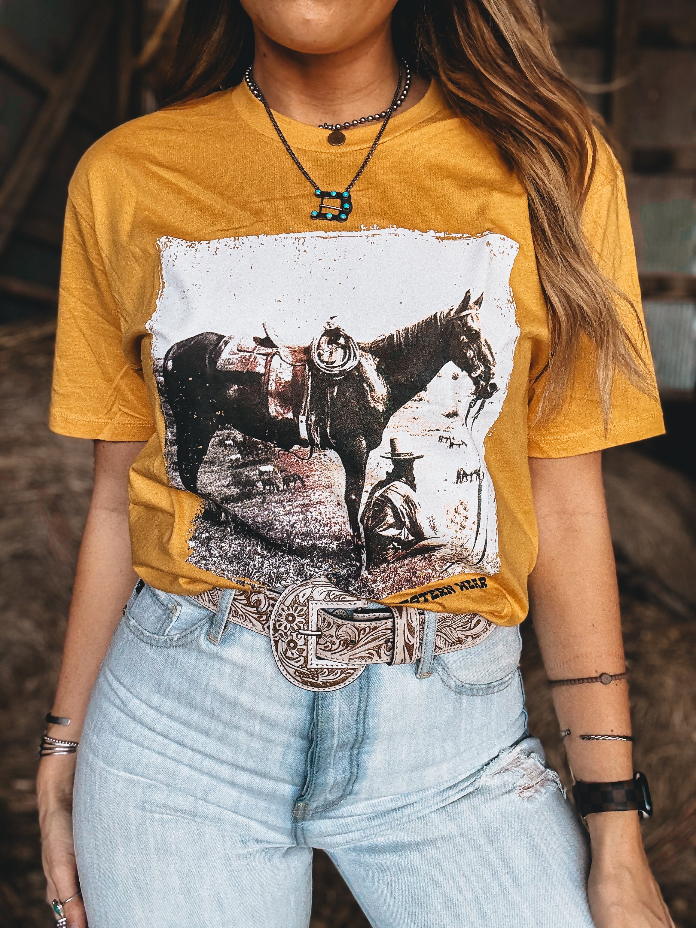 Ariat Western Photo T-shirt – The Punchy Flare